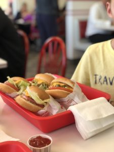 in-n-out near LAX where airplanes fly over - An Emerald City Life